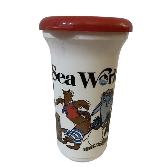 Short Sport | Dining | Vintage Seaworld Plastic Drink Soda Pop Cups ...